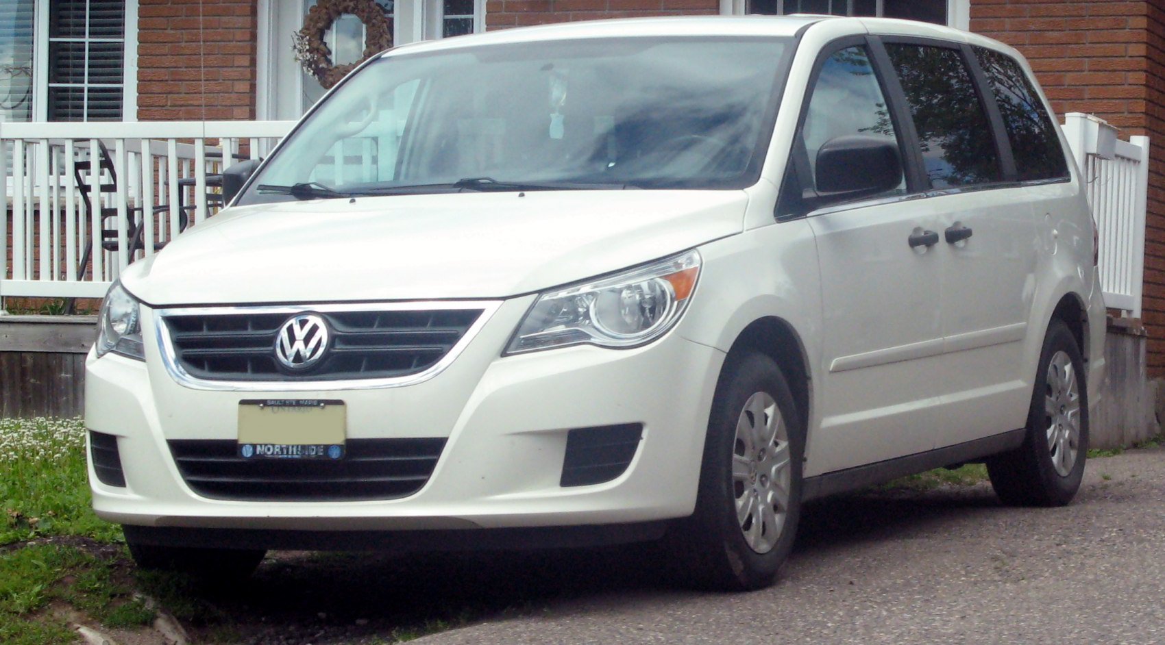 Volkswagen Routan technical specifications and fuel economy